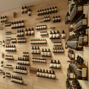 Great Product Display Ideas from Aesop – THE INDEPENDENT CHAIR